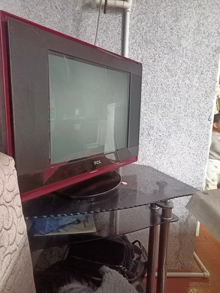 TCL телевизор и подставка