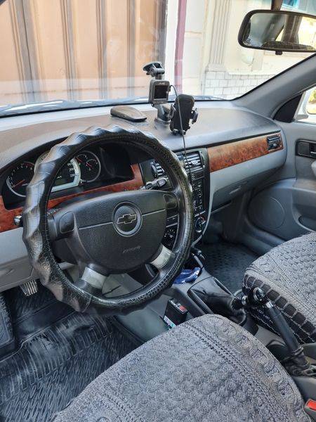 Продаётся автомобиль Chevrolet Lacetti