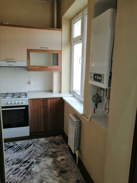 .Продам 2комнатную 2этаж евроремонт разделный саниузел 48м2 Сергели 6А
