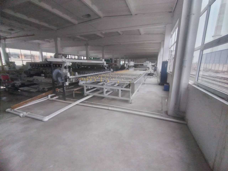 Продаётся действующий завод по обработке стекла в городе Кувасай.
