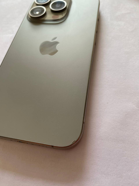 iPhone15pro256gb