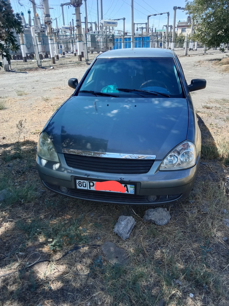 Лада приора сотилади