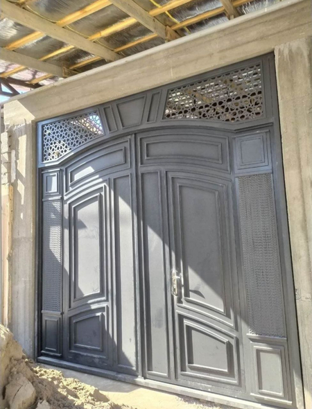 Darvoza panjara eshik naves perila kazeryok yasimiz ornatib beramiz.