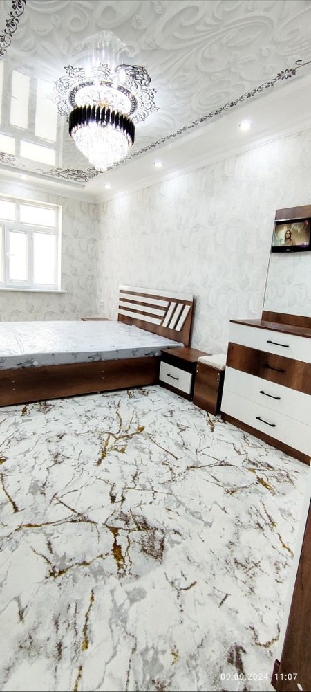 Продаетса 2 х комнатные квартира 2 этаж середина