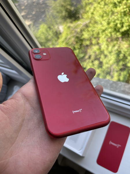 Продаю свой Iphone 11 256 (red product)