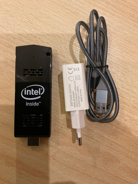 Мини компьютер Intel