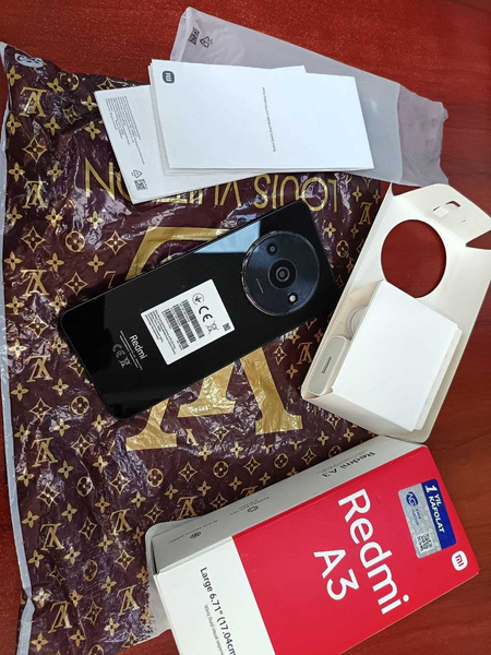 Redmi A3 4/128 yangi ishlatilmagan