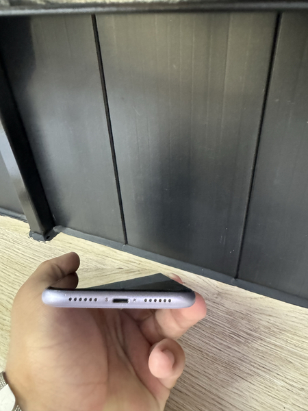 Iphone 11 64gb batareykasi 78% hama joy radnoy ochilmagan holati ideal