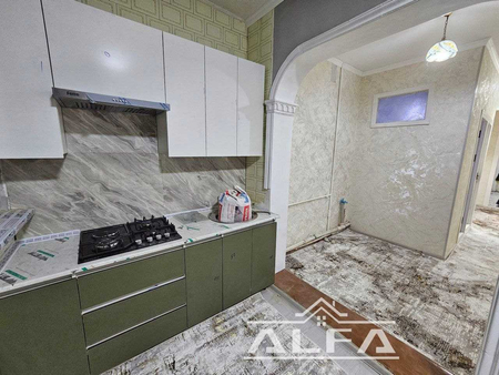 3 xonali 85m² 2-qavat sotiladi.