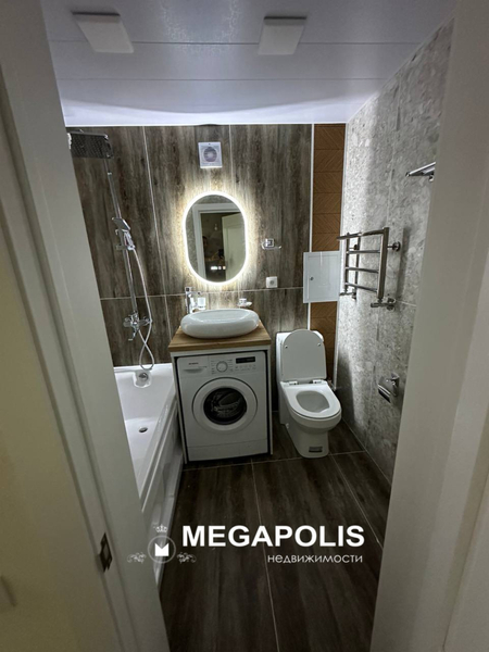 Хамза Метро 5мин 2в3/1/4 Кирпич 2х6 балкон Упакованная