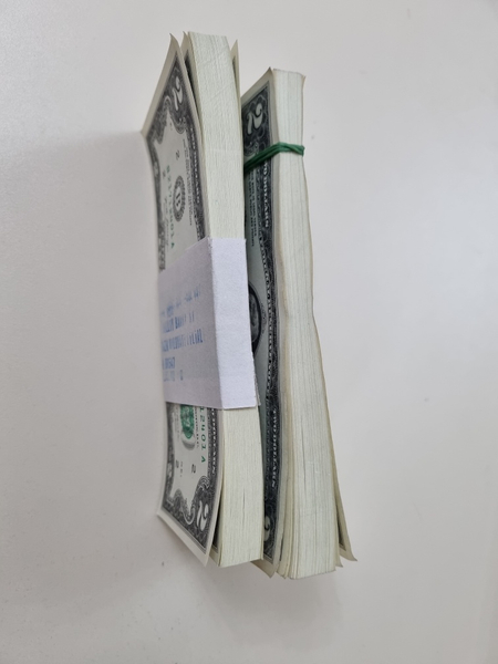 Продам купюры 2 долларов