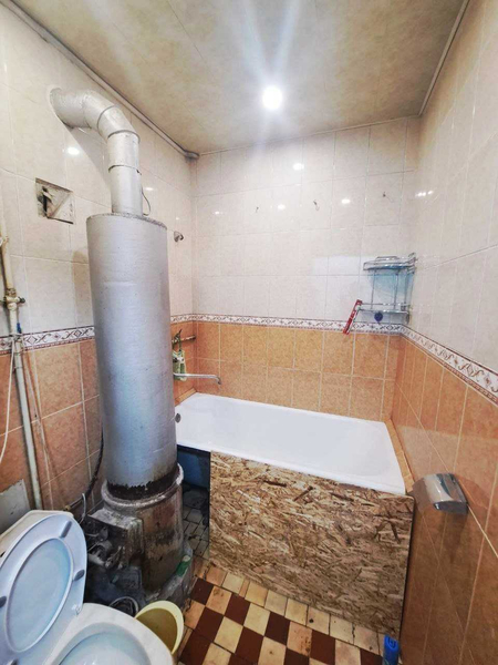Mirobod tumani, risoviy bozor, 