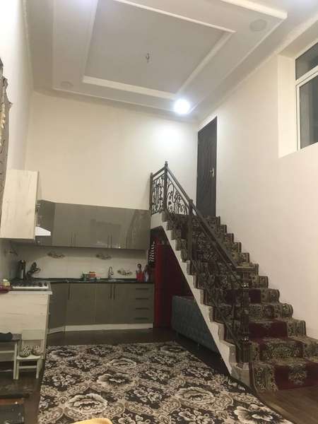 Hovli sotiladi 95min kelishiladi