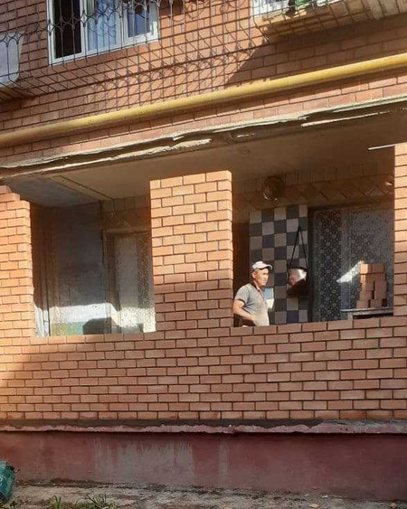kladka kirpicha na balkon!!! balkonga g'isht teramiz!!!