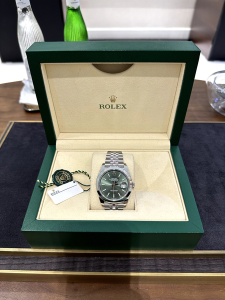 NEW Rolex Datejust 41mm Steel 126300 Green