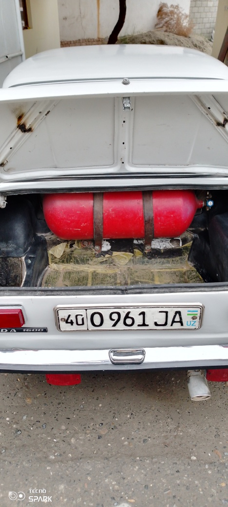 Vaz 21 11 sotladi