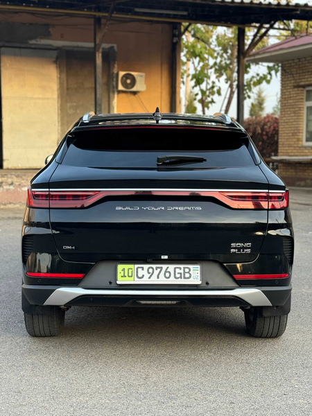 BYD Song Plus Hybrid (Gibrid) srochna sotiladi
