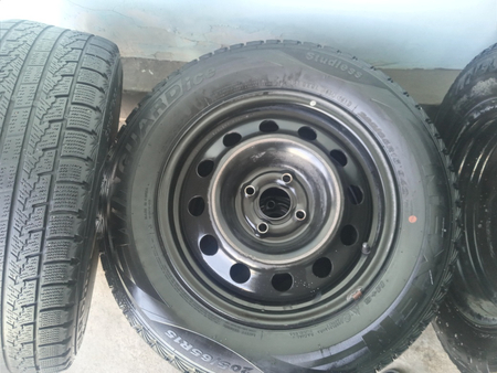 Балон Корейски  Nexen с дисками 205/65 R15