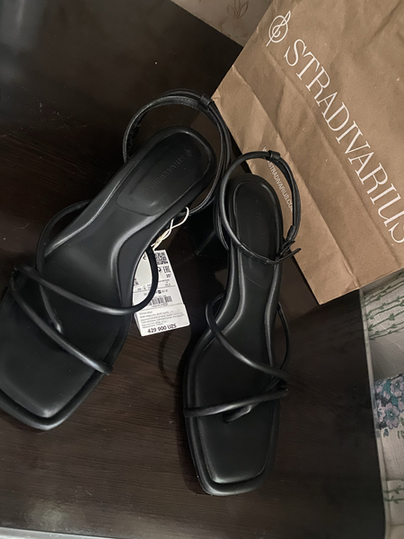 Босоножки stradivarius