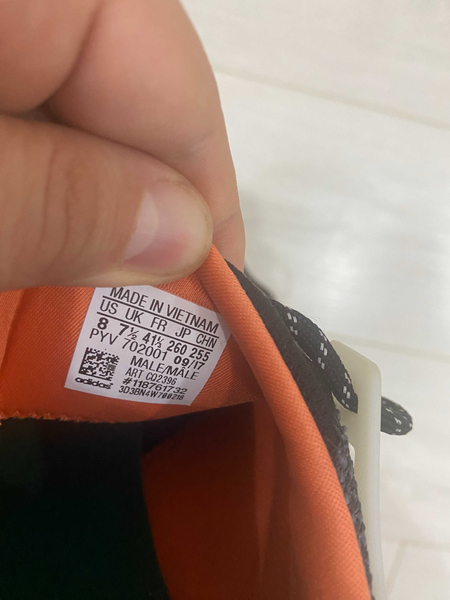 Кроссовки Adidas новые