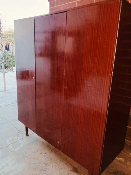 Холодильник лар сотилади
