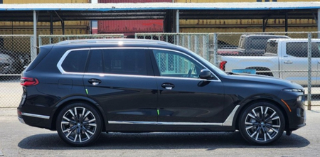 BMW X7 40i 2024.  0 probeg