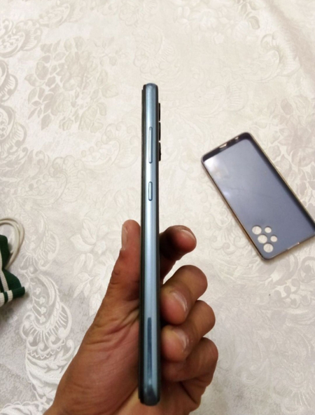 Samsung A32 4/128 + Novey A30R knopkali