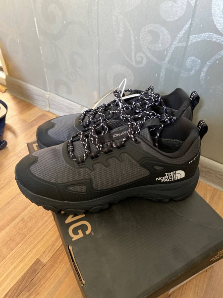 Зимние кроссовки the north face 42 размер