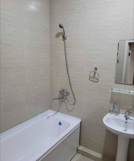 \ЯнгиЧоштепа.2 Хона.Разделный.53м². 1 Етаж.Ар.Метро-1 бек.