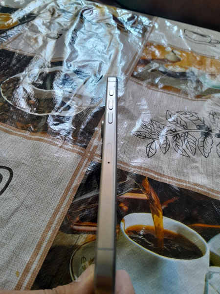 Iphone 15pro max 98%