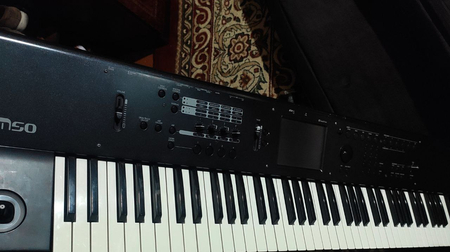 KORG M50 Sintezator