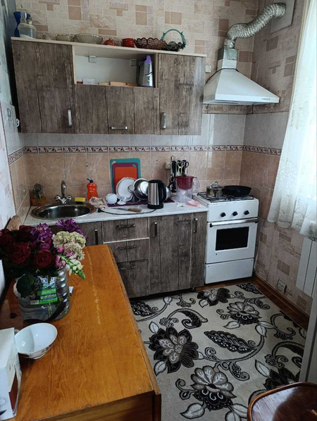 Сдается 1 ком на метро Горького (Буюк Ипак Йули) недорого