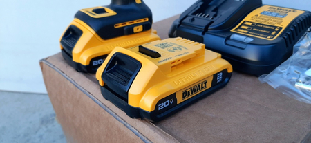 Dewalt impact 887