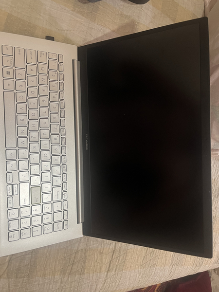 Asus vivobook noutbook