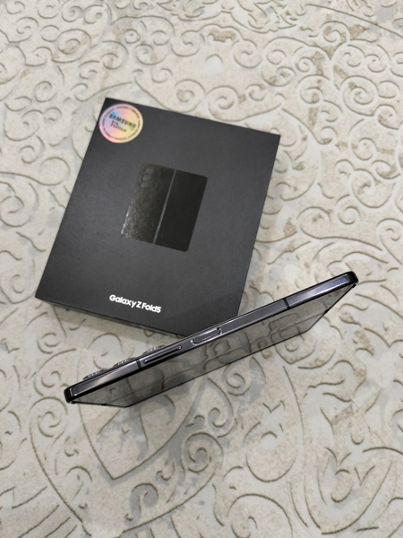 Samsung z fold 5