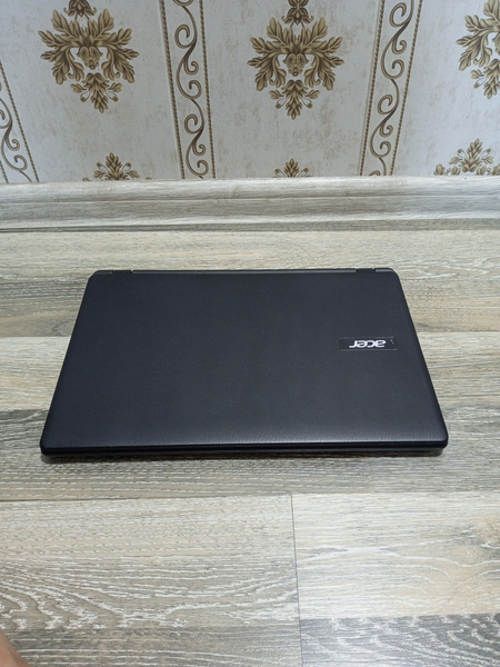 Acer intel celeron N3060 4/500gb