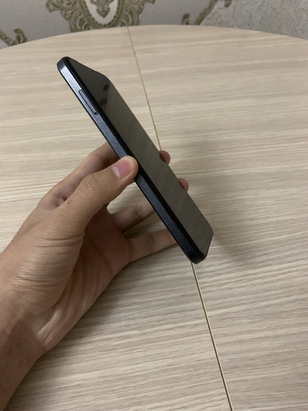 Telefon sotiladi yangiday