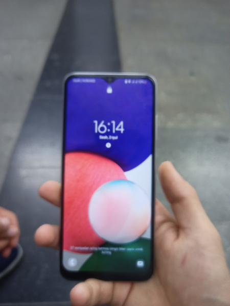 Samsung a22 5g 4/64 xolati ideal karobka yoq