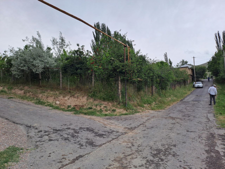 Yer xovli sotiladi 12 sotix. Xavoni tozalik darajasi 90 %
