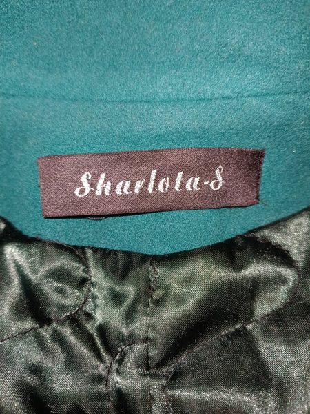 Срочно продам новый оригинал турецкий женская пальто sharlota