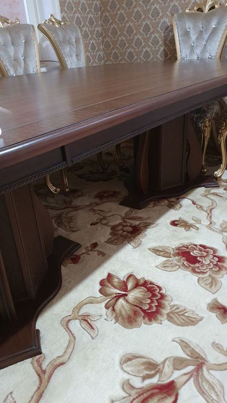 Стол стулья для гостиной
