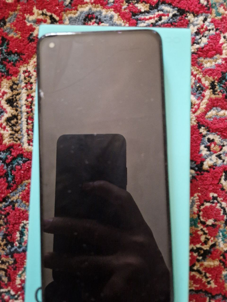 Oppo Reno 7 8Ram 128Rom xotirasi