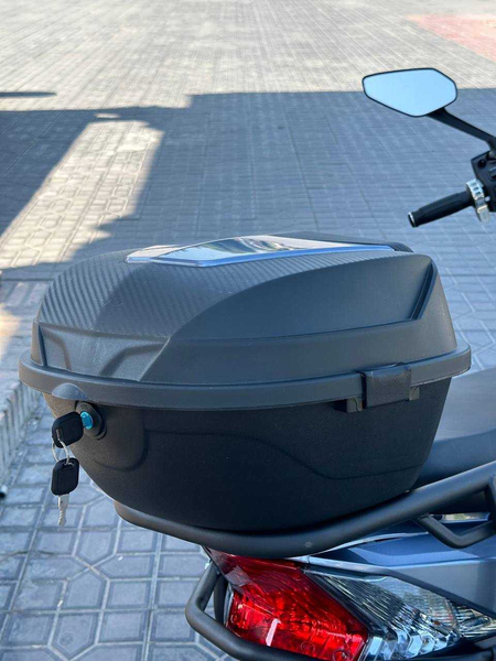 Skuter elektroniy