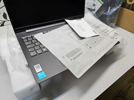 ПРОДАМ Lenovo V15-G3 Мощный Ноутбук Core™ i5-1235U/8GB/256SSD/15.6