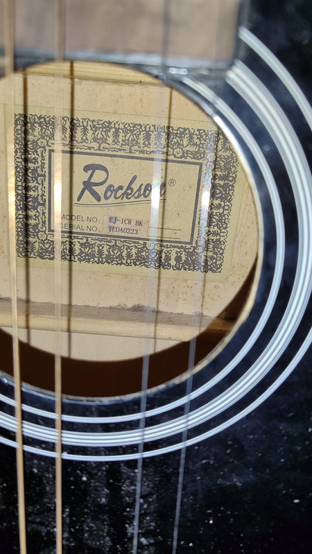 Akustichiski gitara