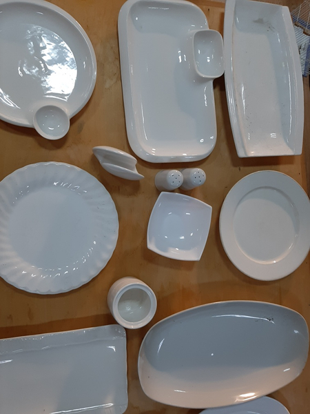 Kafe restoran uchun tarelka likoblar