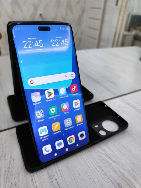 Xiaomi 13 lite (mi 13 lite ) sotiladi,8/256Gb xotira