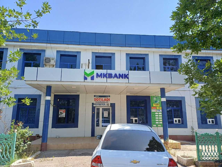 Bino sotiladi. Eski bank binosi