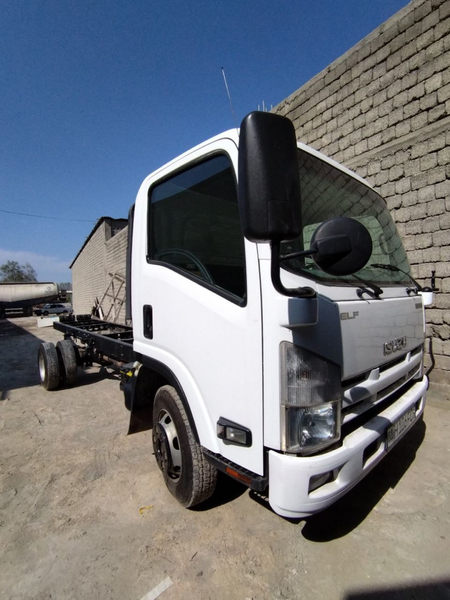 Isuzu sotiladi srochni