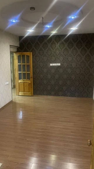Продаётся 2 Комнатная на Тинчлик балкон 2/6